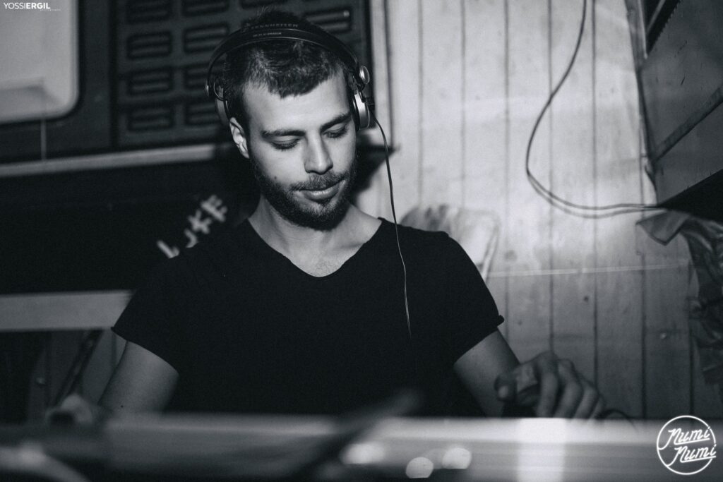 די ג'יי אדם לב | DJ Adam Lev | קליאנטה החברה למוסיקה